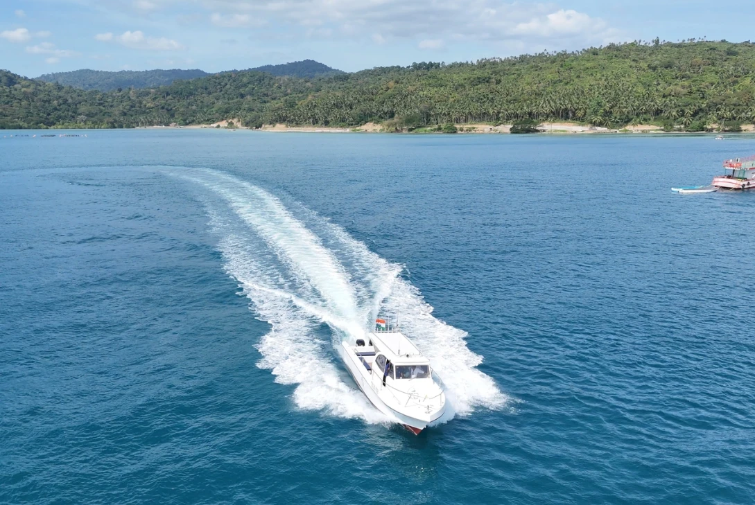 Traversing the Andaman Islands by Private Boat Transfer